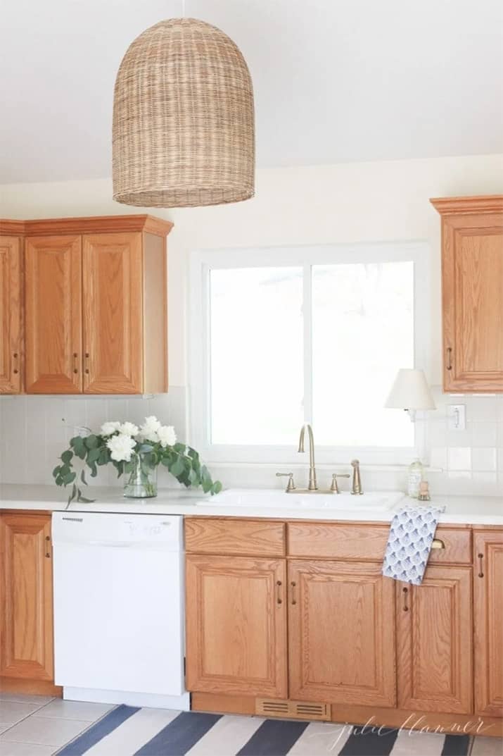 How to Make Oak Kitchen Cabinets Look Modern (Without Covering Them Up)